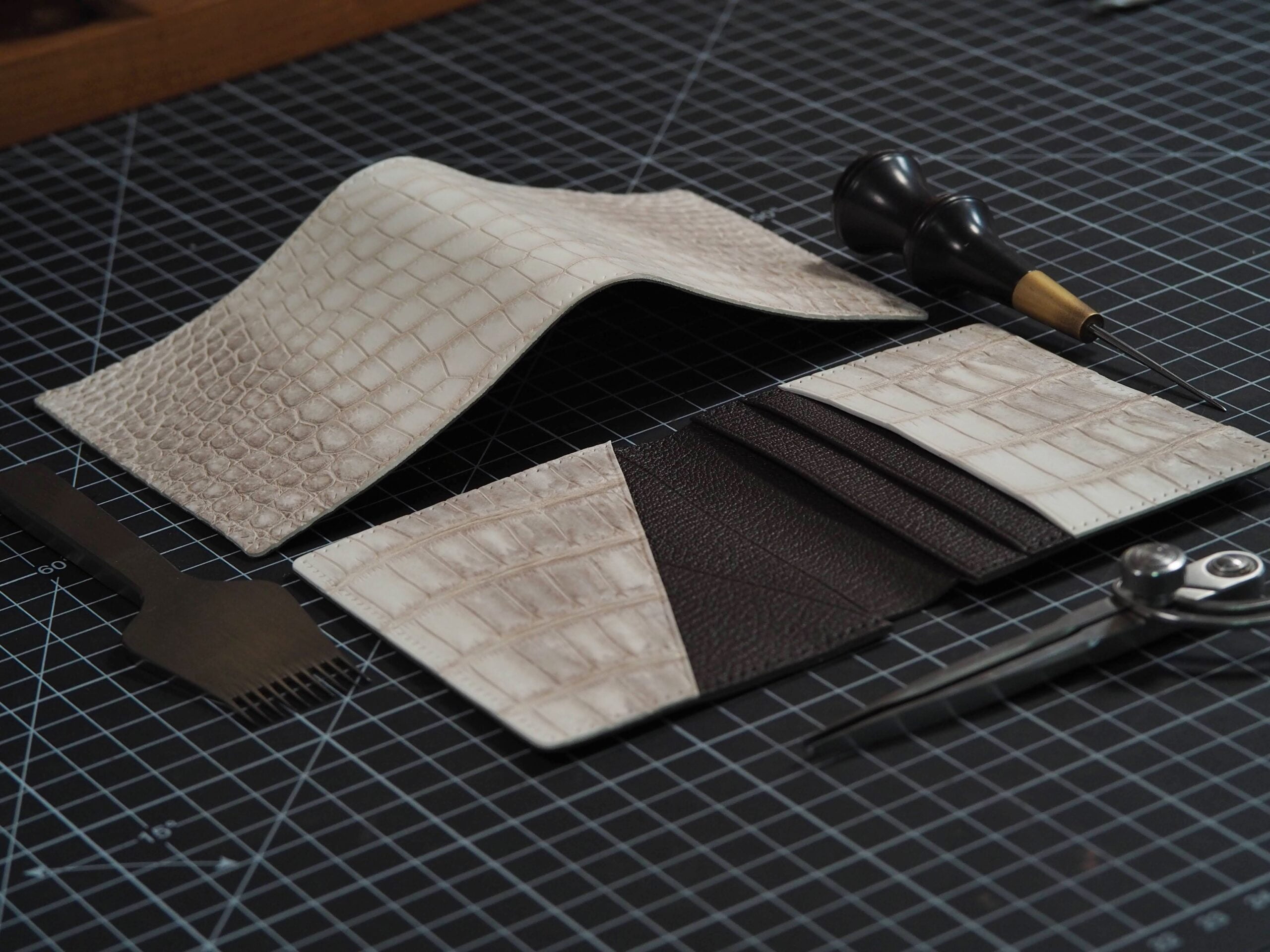 The Making of a Himalayan Crocodile Bifold - LEATHERBOUND
